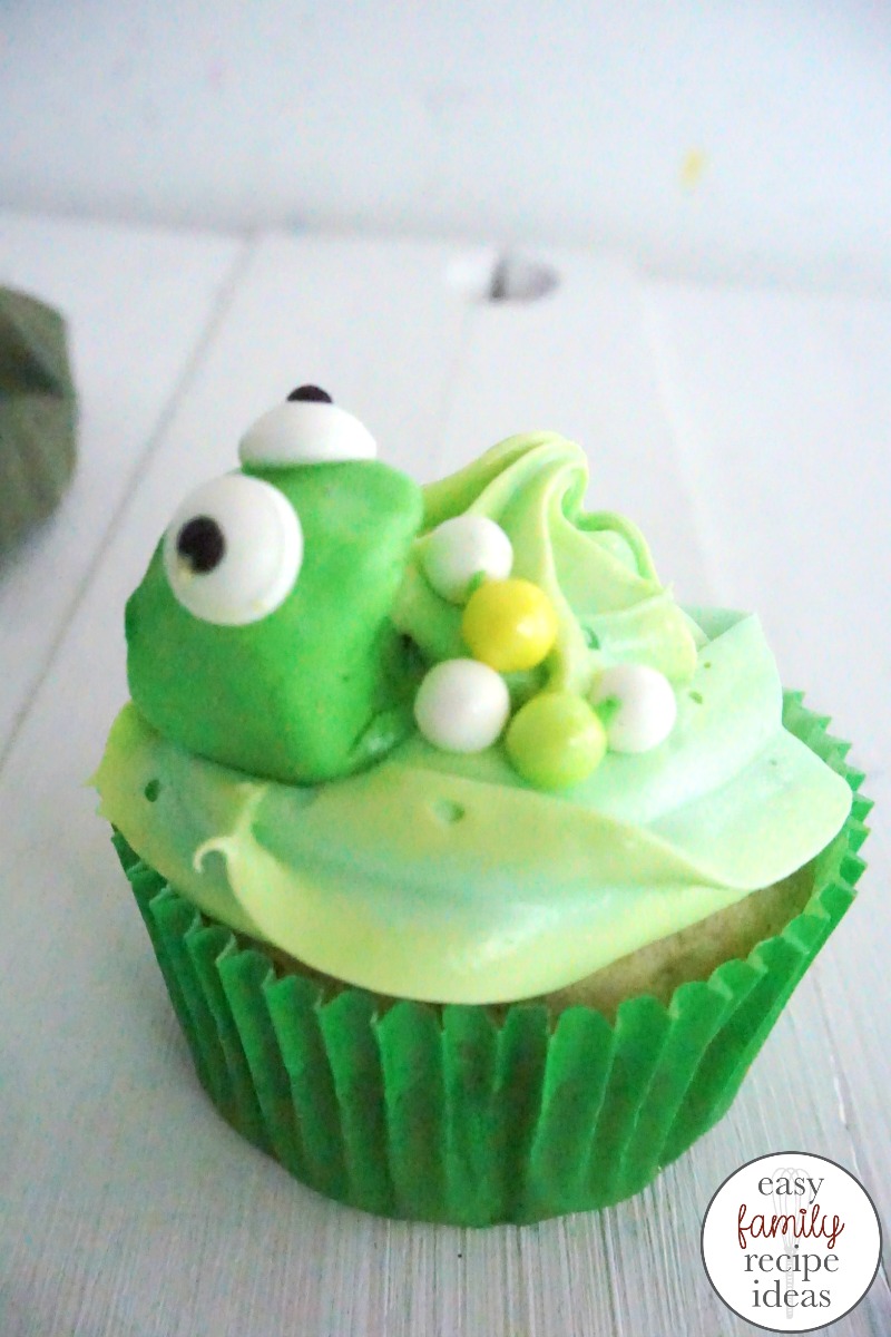 Princess Tiana Cupcakes Perfect for a Disney Party - PinkWhen