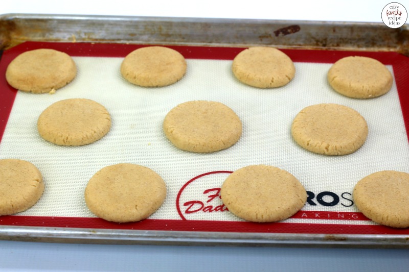 Easy Sand Dollar Cookies for a Delicious Summer Treat - PinkWhen