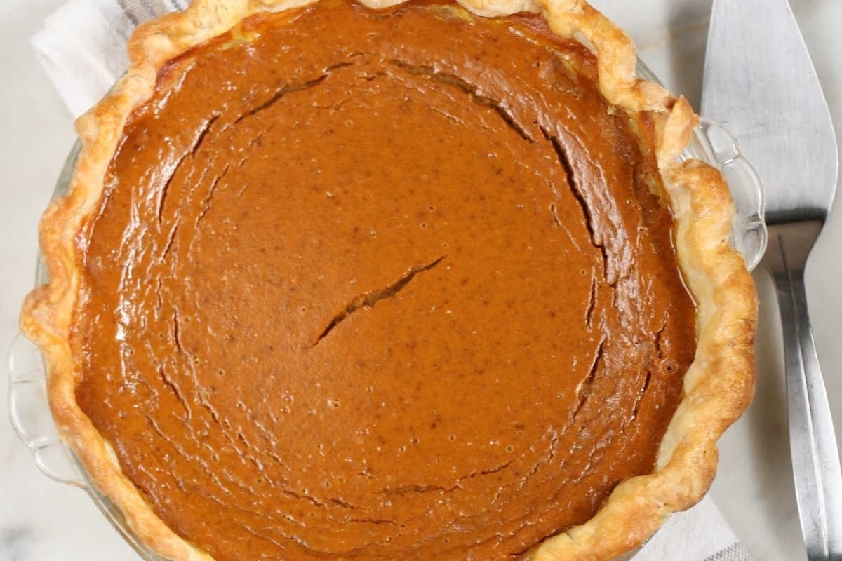 Pumpkin Pie Recipes Your Guests Will Love - PinkWhen