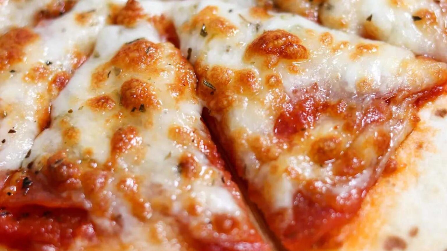 25 Easy Pizza Recipes That Taste Better Homemade - PinkWhen