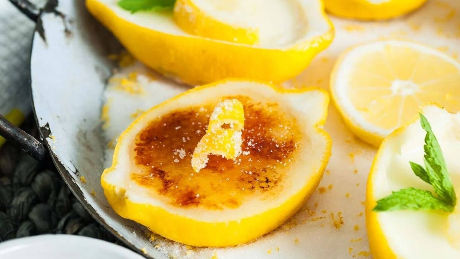 27 Easy Lemon Desserts That’ll Stand Out at Any Holiday Party - PinkWhen