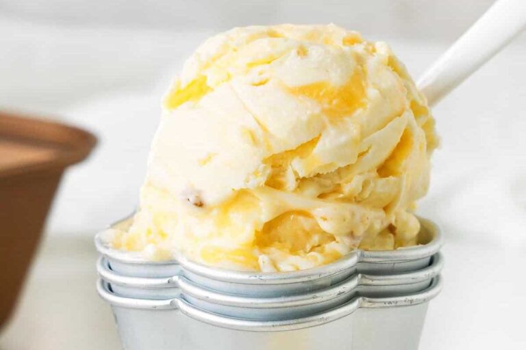No Churn Ice Cream to Treat Yourself Today - PinkWhen
