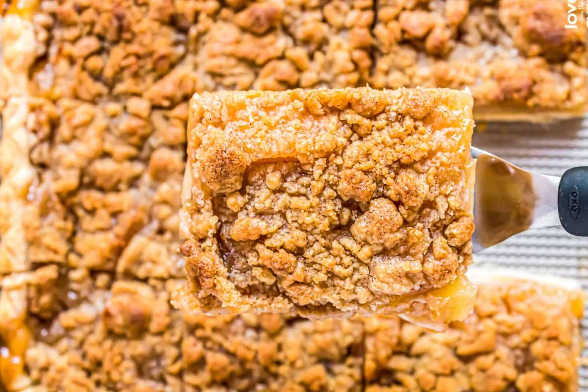 15 Slab Pies That Make Perfect Desserts For a Crowd - Tasty Family Recipes