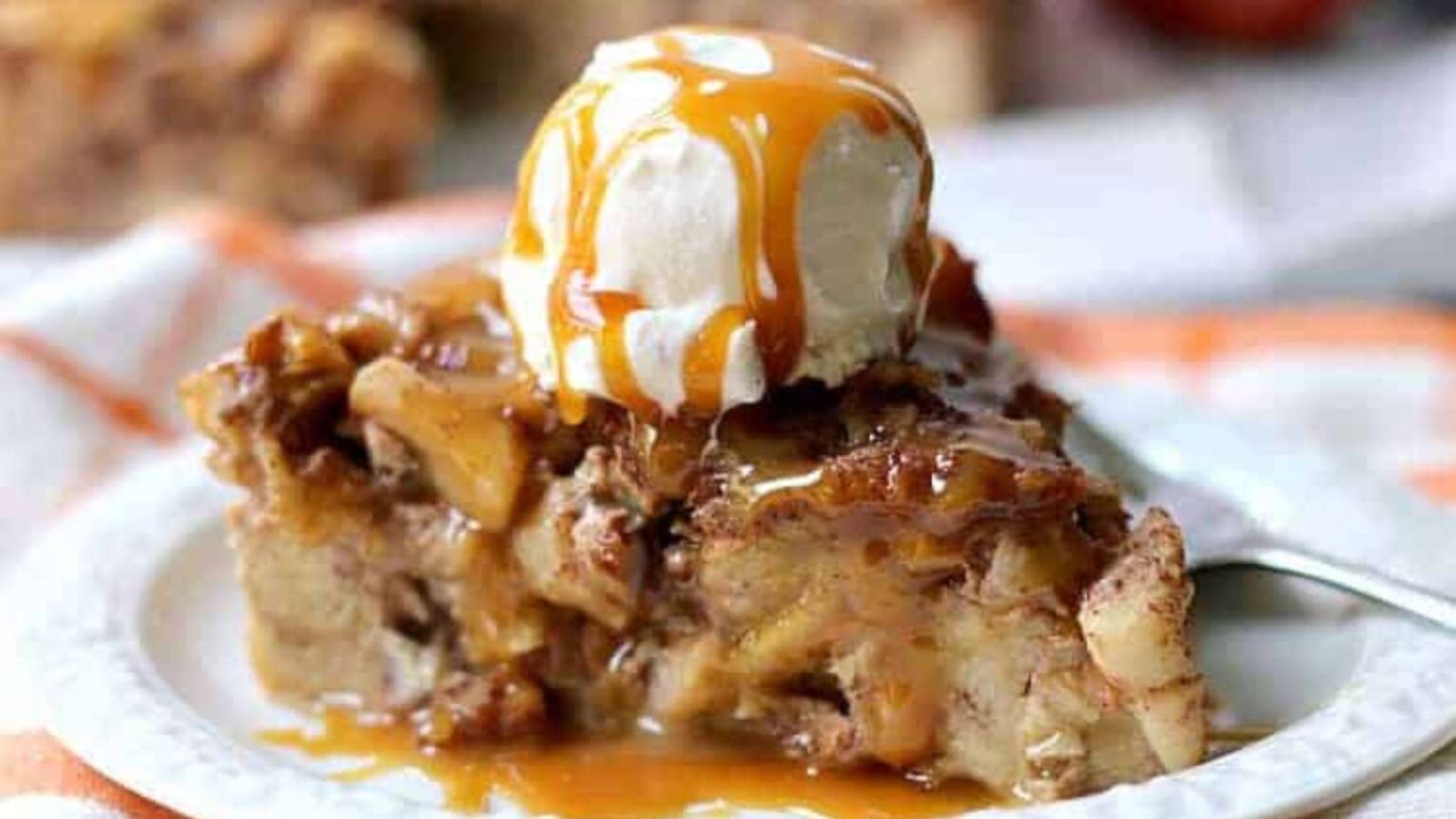 15 Fall Desserts You Can Make in Your Crockpot - PinkWhen