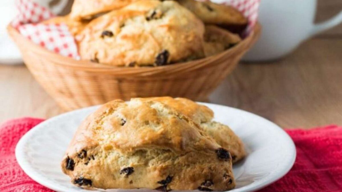 33 Sweet and Savory Scones You’ll Want to Bake Right Now - PinkWhen