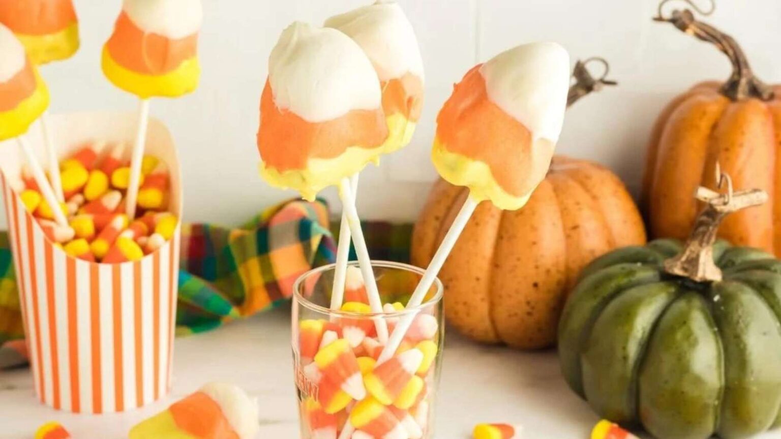 17 Candy Corn Desserts That Are Almost Too Cute to Eat - PinkWhen