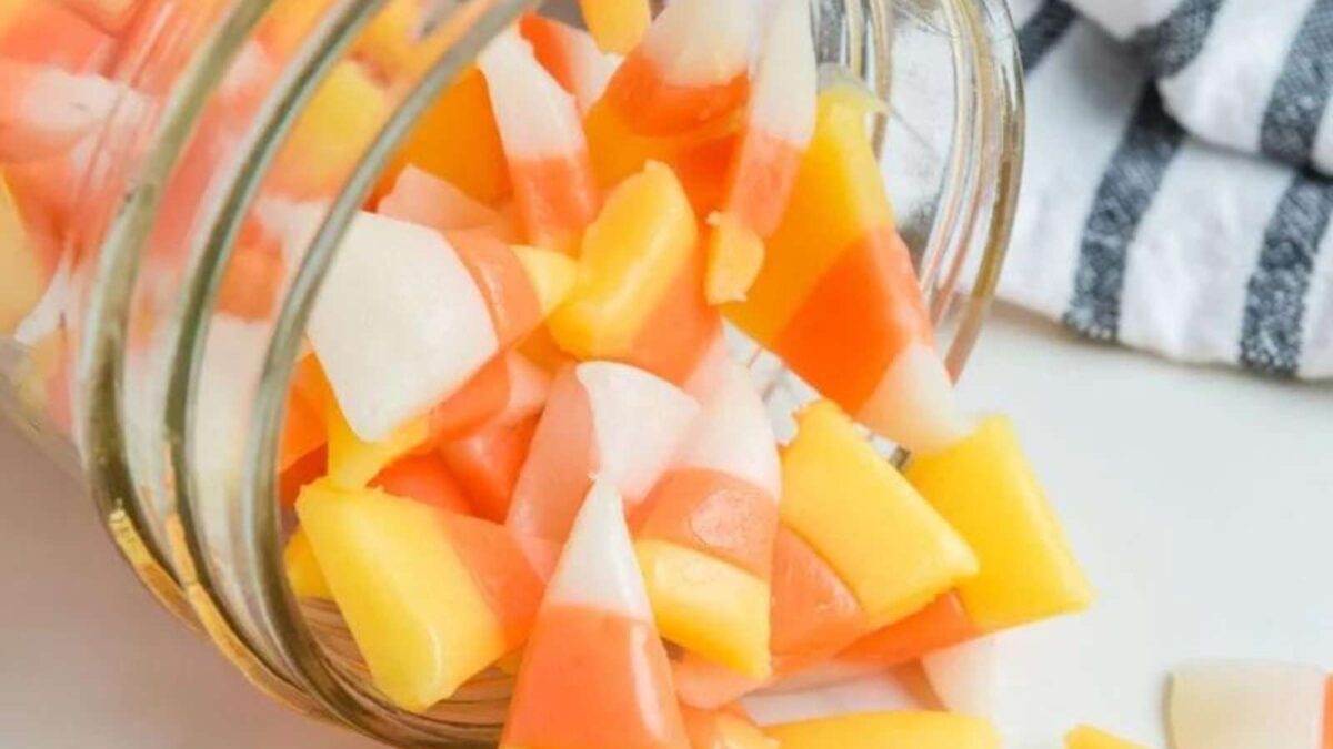17 Candy Corn Desserts That Are Almost Too Cute to Eat - PinkWhen