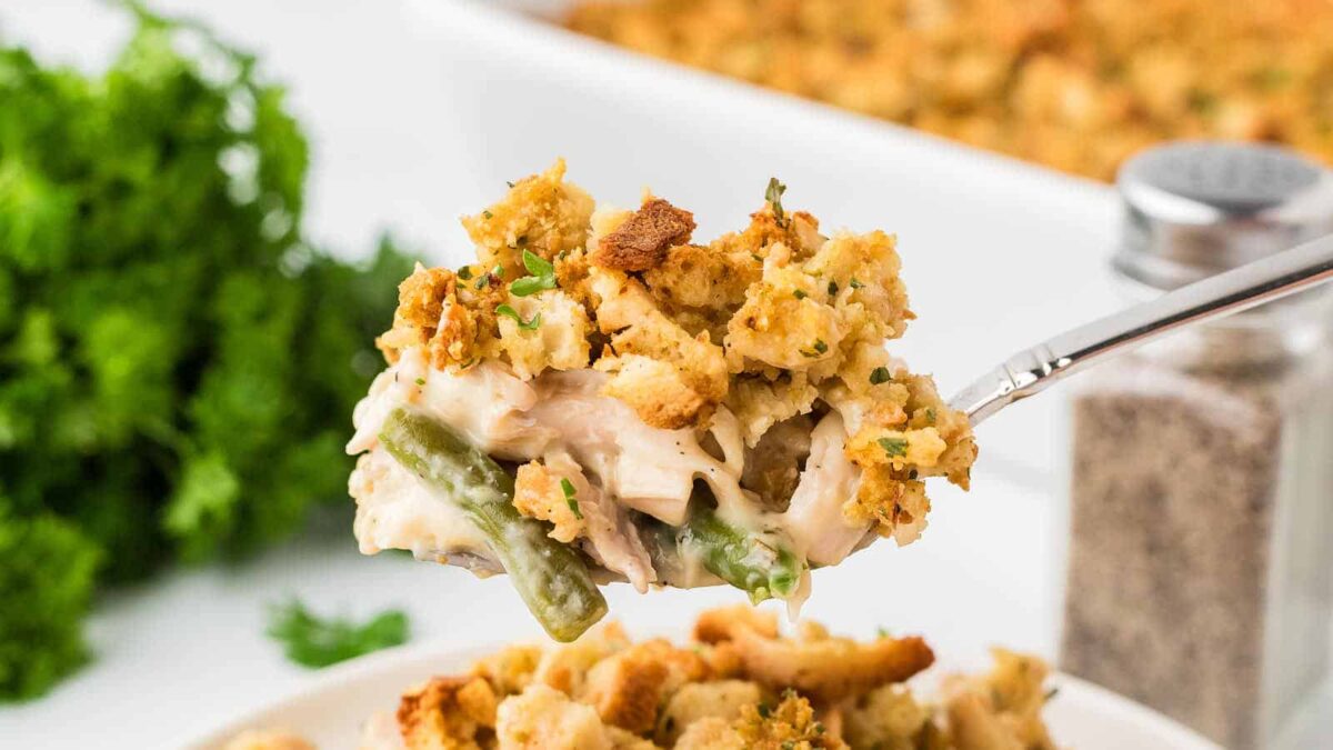 45 Classic Chicken Dinners That Never Go Out of Style - PinkWhen