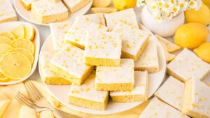 27 Easy Lemon Desserts That’ll Stand Out at Any Holiday Party - PinkWhen