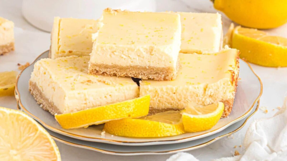 27 Easy Lemon Desserts That’ll Stand Out at Any Holiday Party - PinkWhen