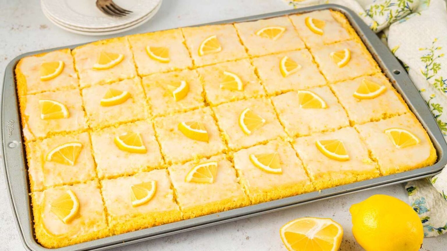 27 Easy Lemon Desserts That’ll Stand Out at Any Holiday Party - PinkWhen
